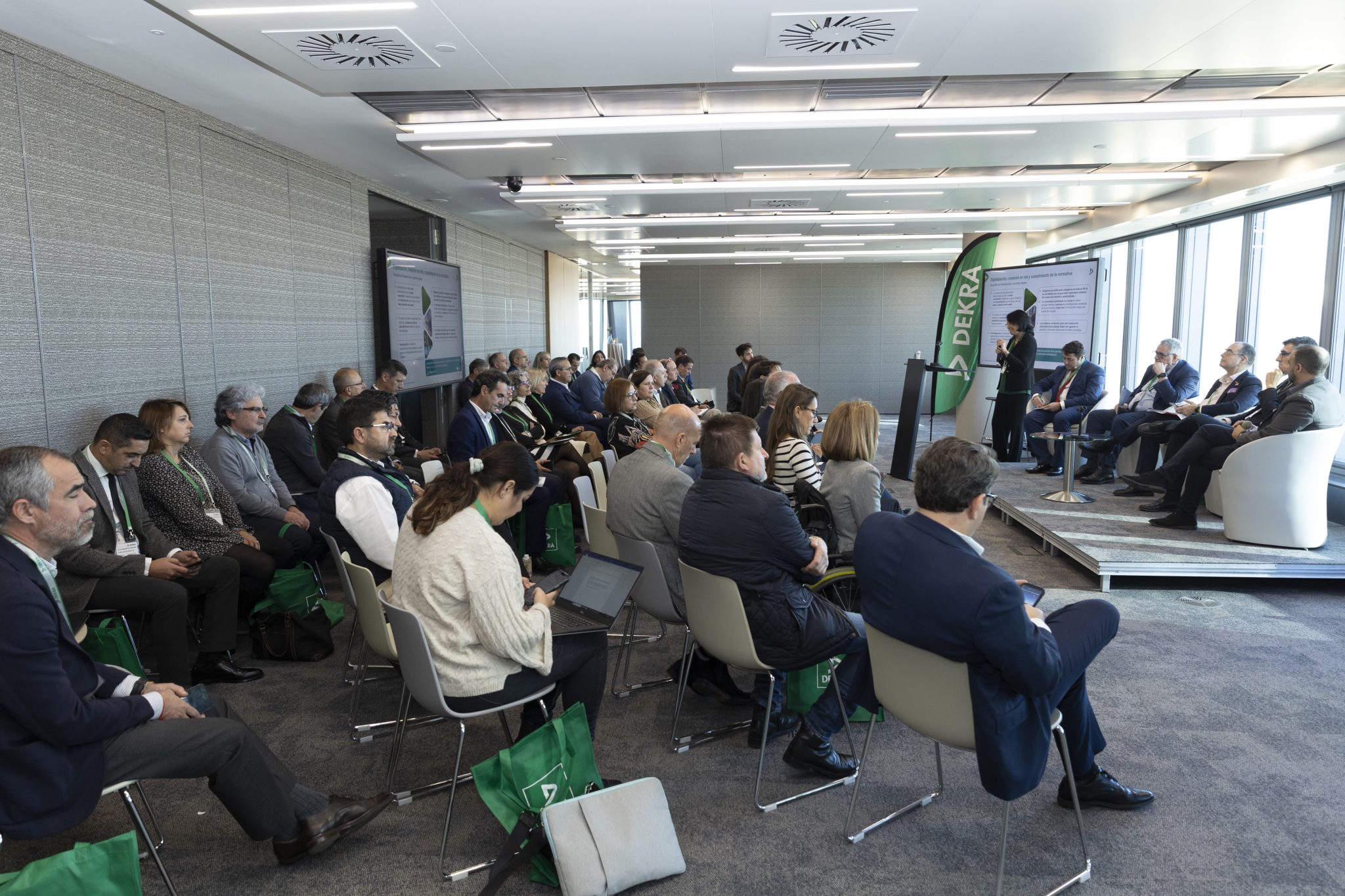 El Director General de la AEC, en la presentación del Informe sobre Seguridad Vial DEKRA 2023 ...