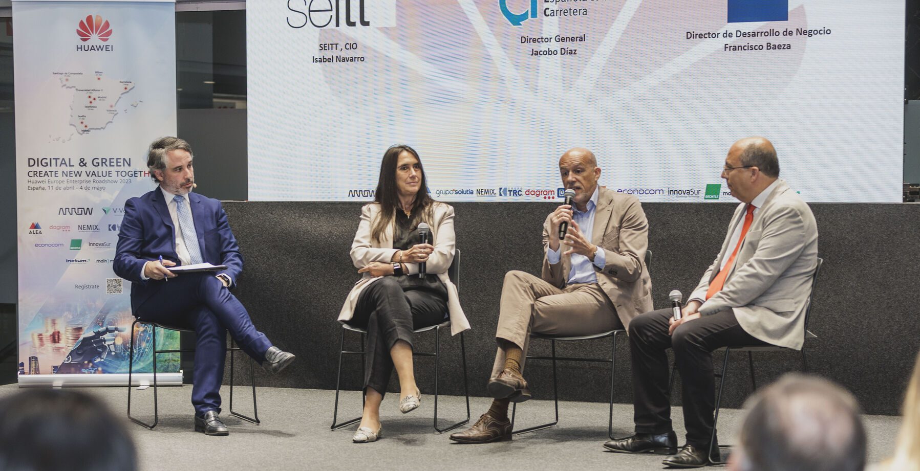 La AEC ha estado en la III edición del Roadshow de Huawei, a través de la participación de ...